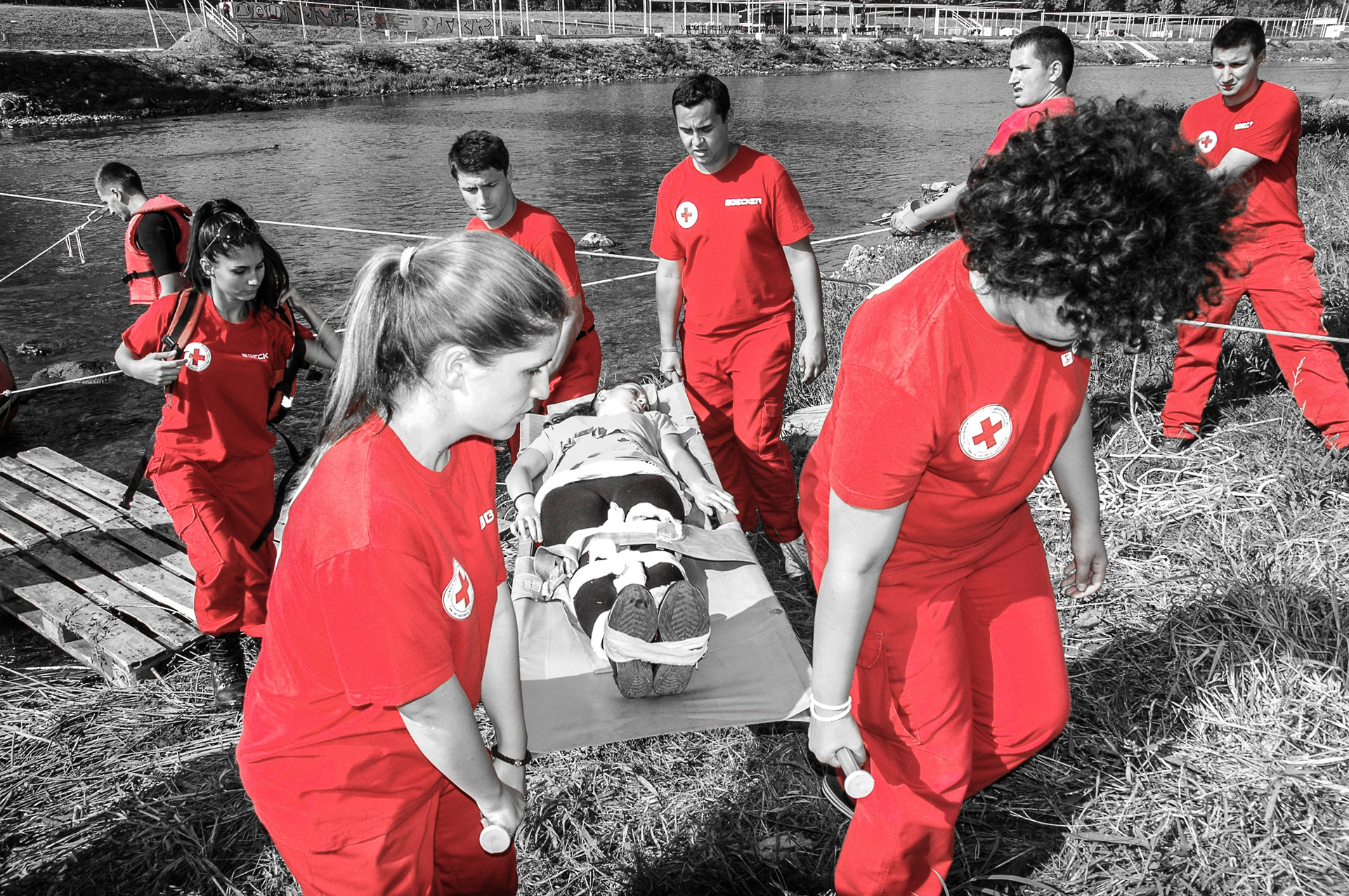 Red Cross Photography – Pixelgrapher